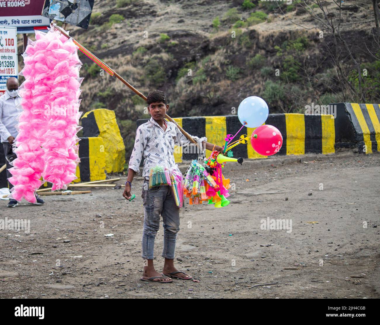 Child street vendor asia hi-res stock photography and images - Alamy