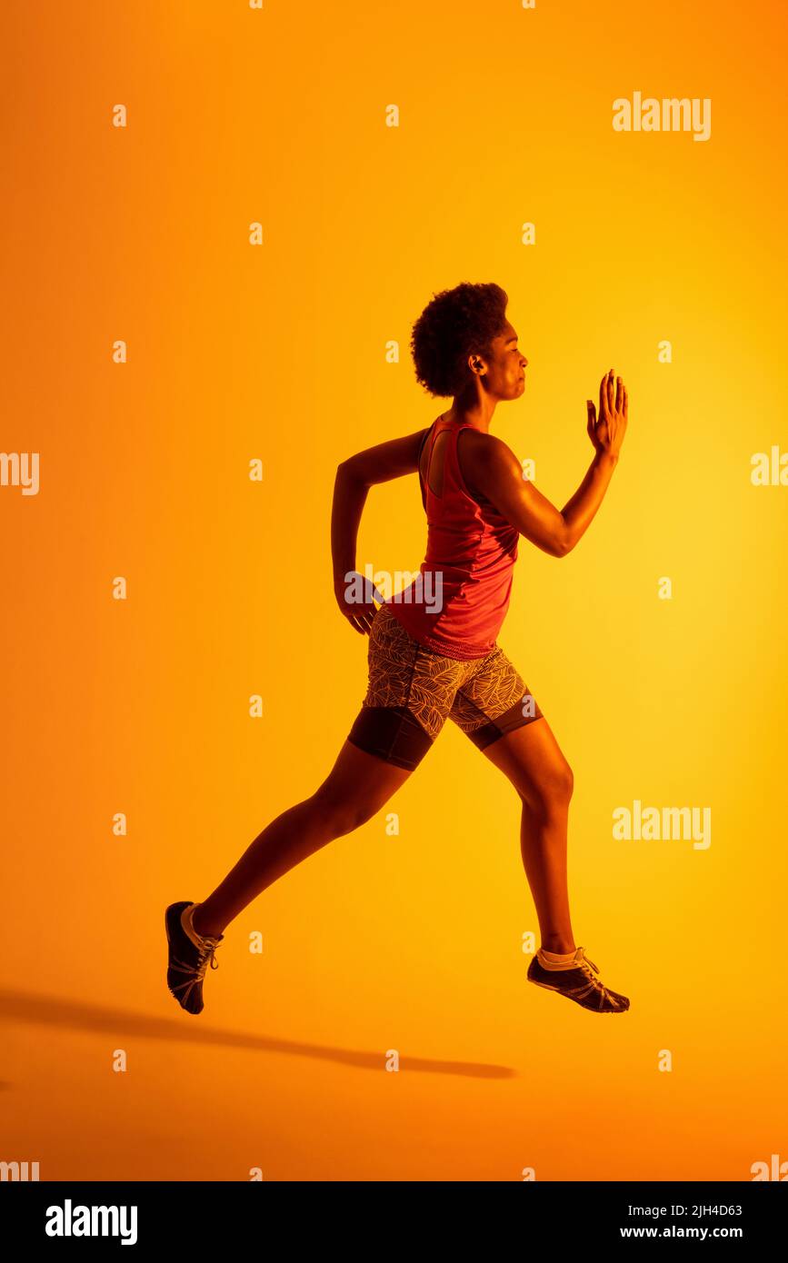 Vertical strength hi-res stock photography and images - Alamy