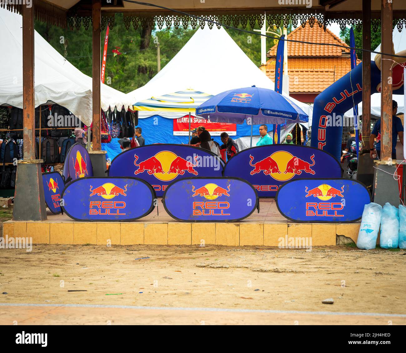 Red bull booth hi-res stock photography and images - Alamy