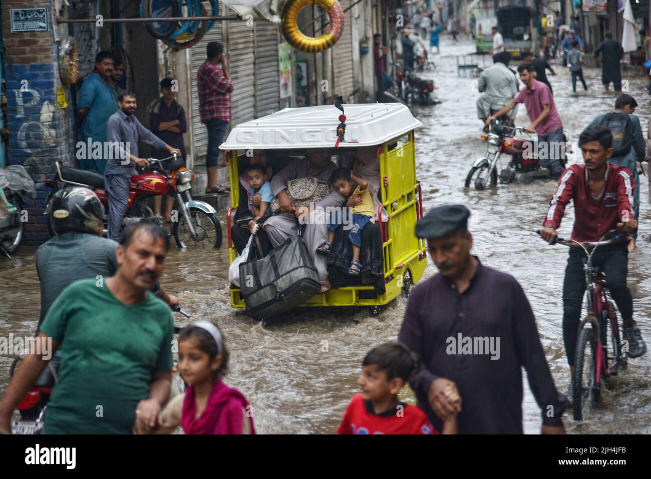 Pakistan monsoon flood 2022 hi-res stock photography and images - Alamy