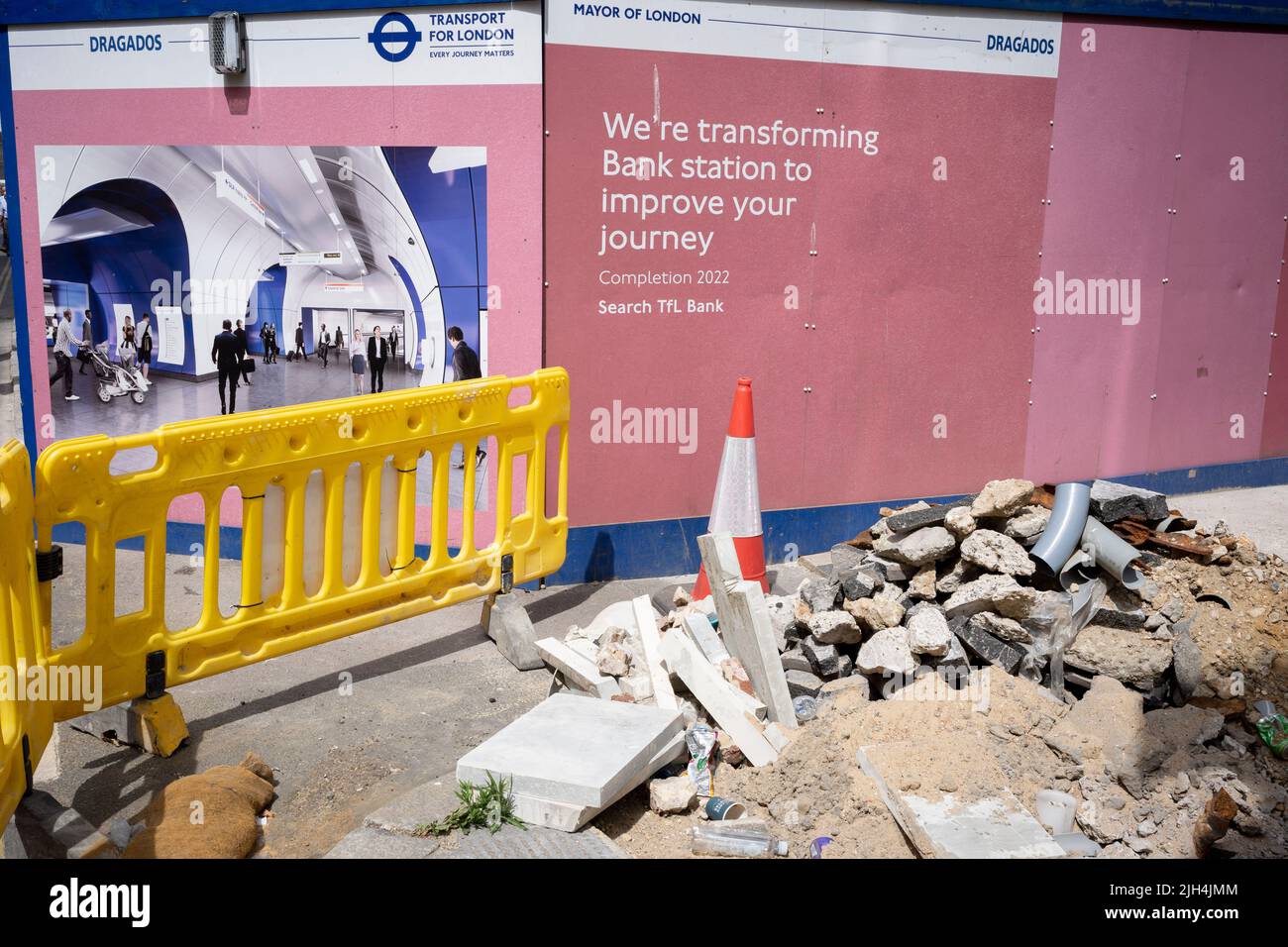 Bank station london redevelopment work hi-res stock photography and ...