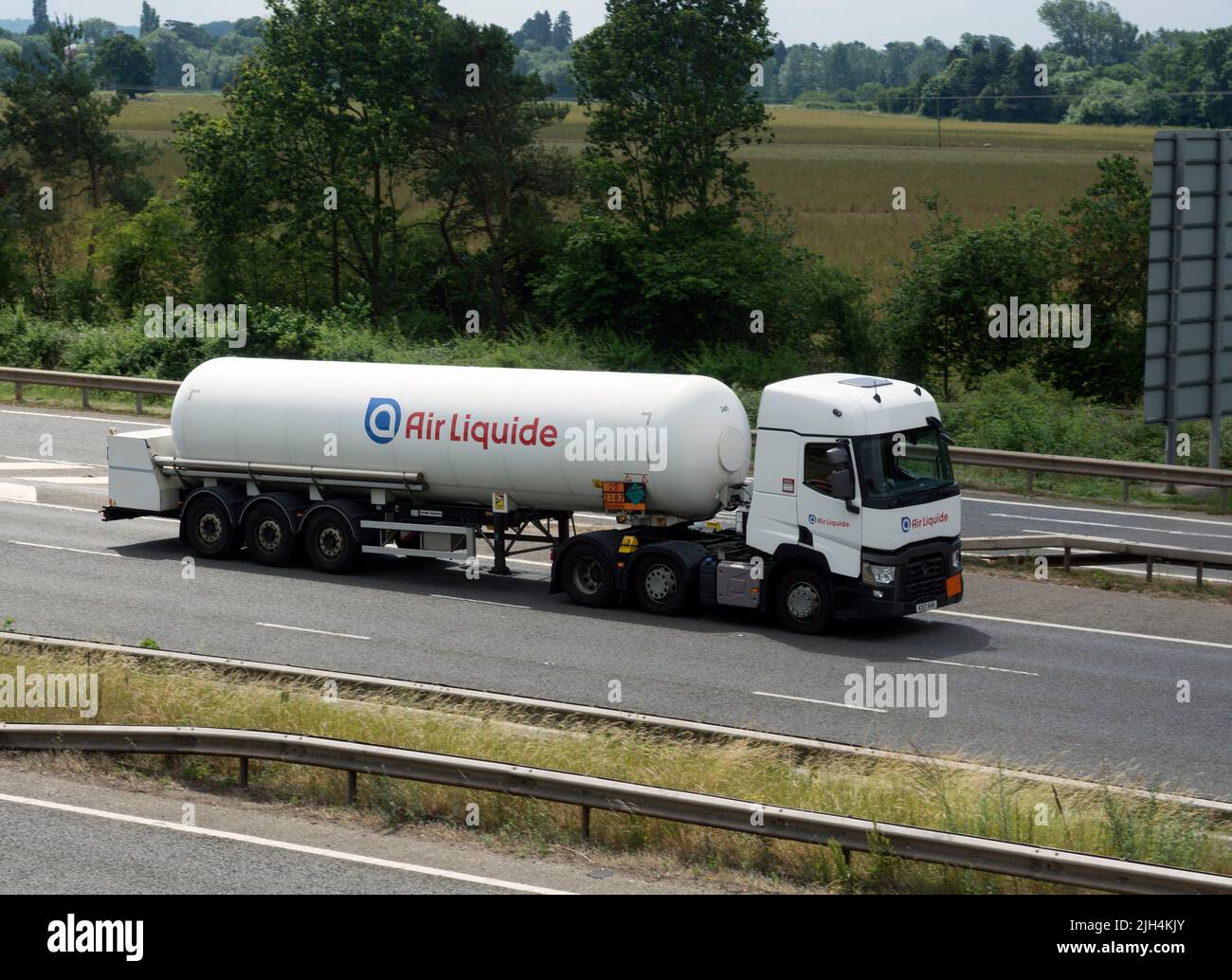 Air Liquide tanker lorry on the M40 motorway, Warwickshire, UK Stock ...