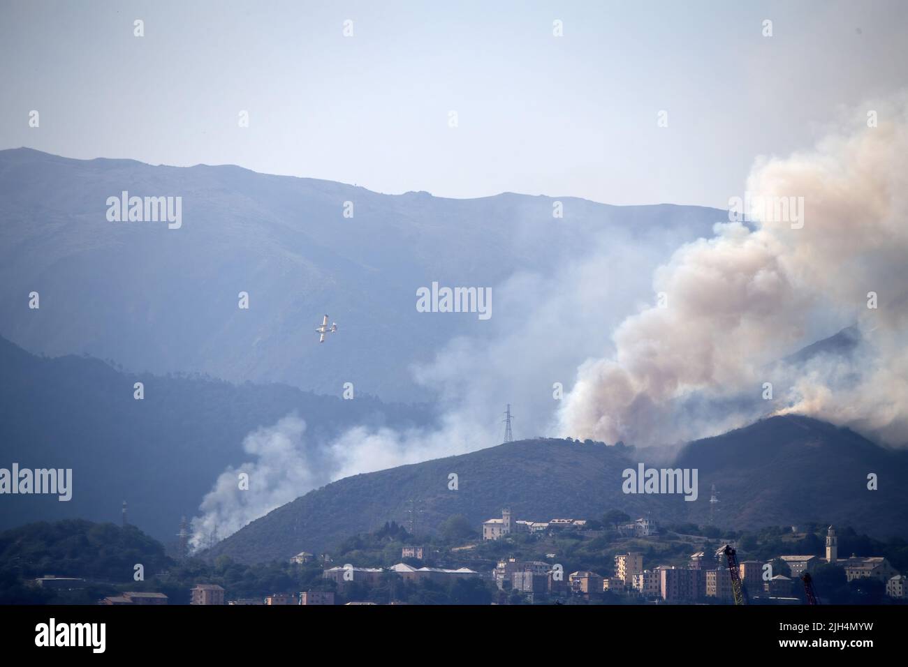Rome italy july 2022 fire hi-res stock photography and images - Alamy