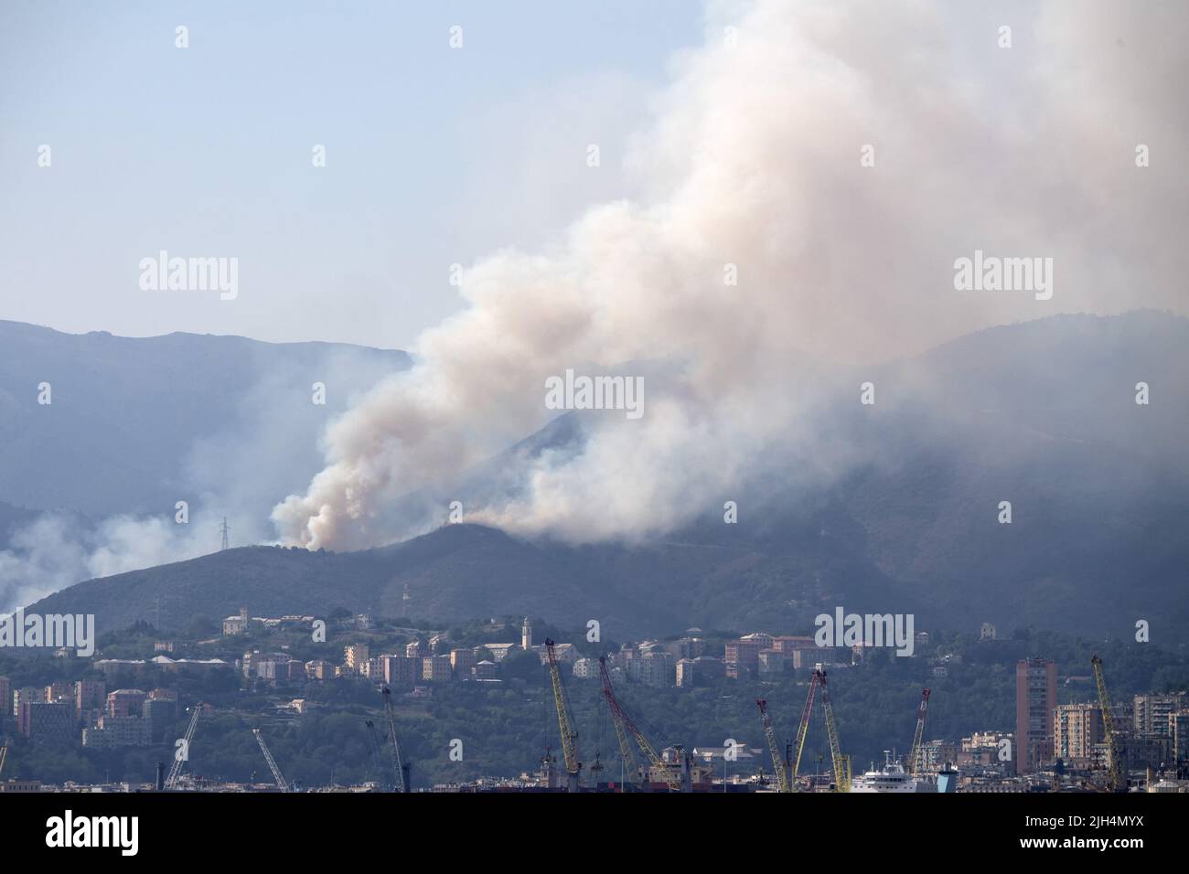 Italy fire aircraft hi-res stock photography and images - Alamy