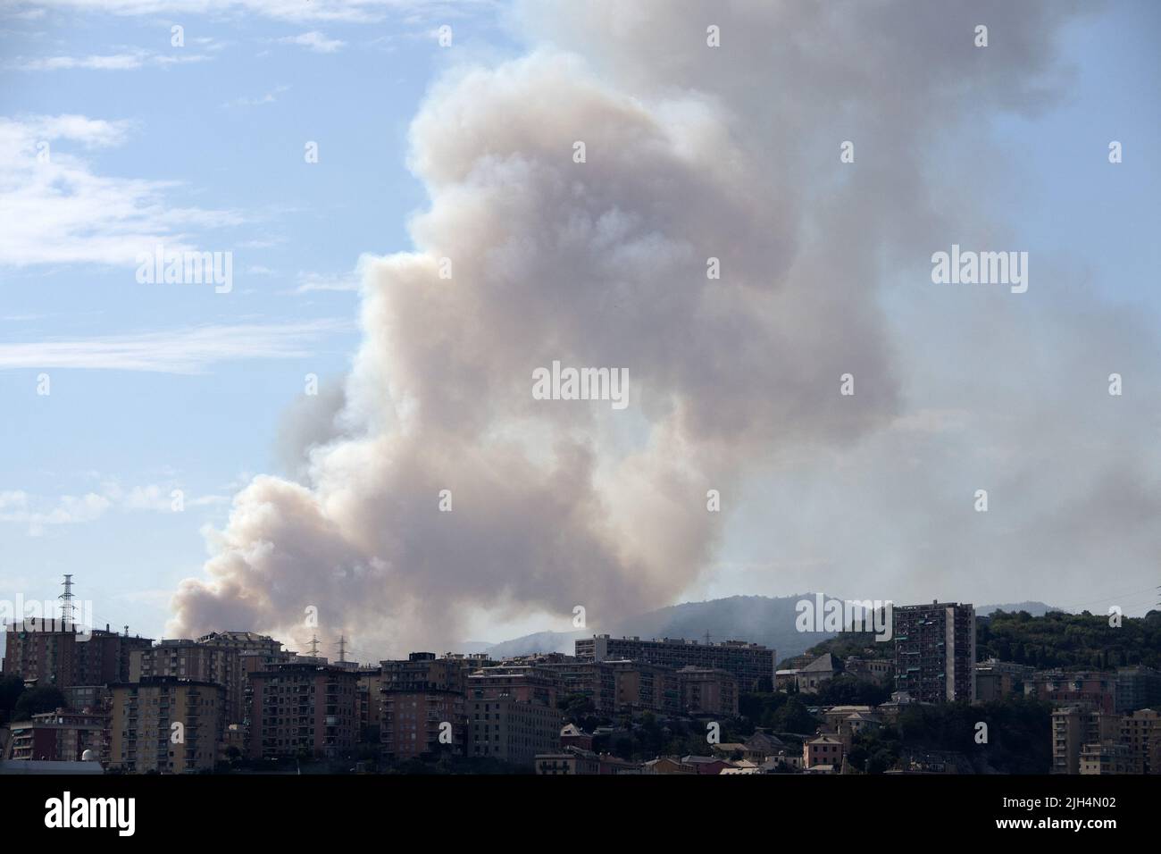 Rome italy july 2022 fire hi-res stock photography and images - Alamy