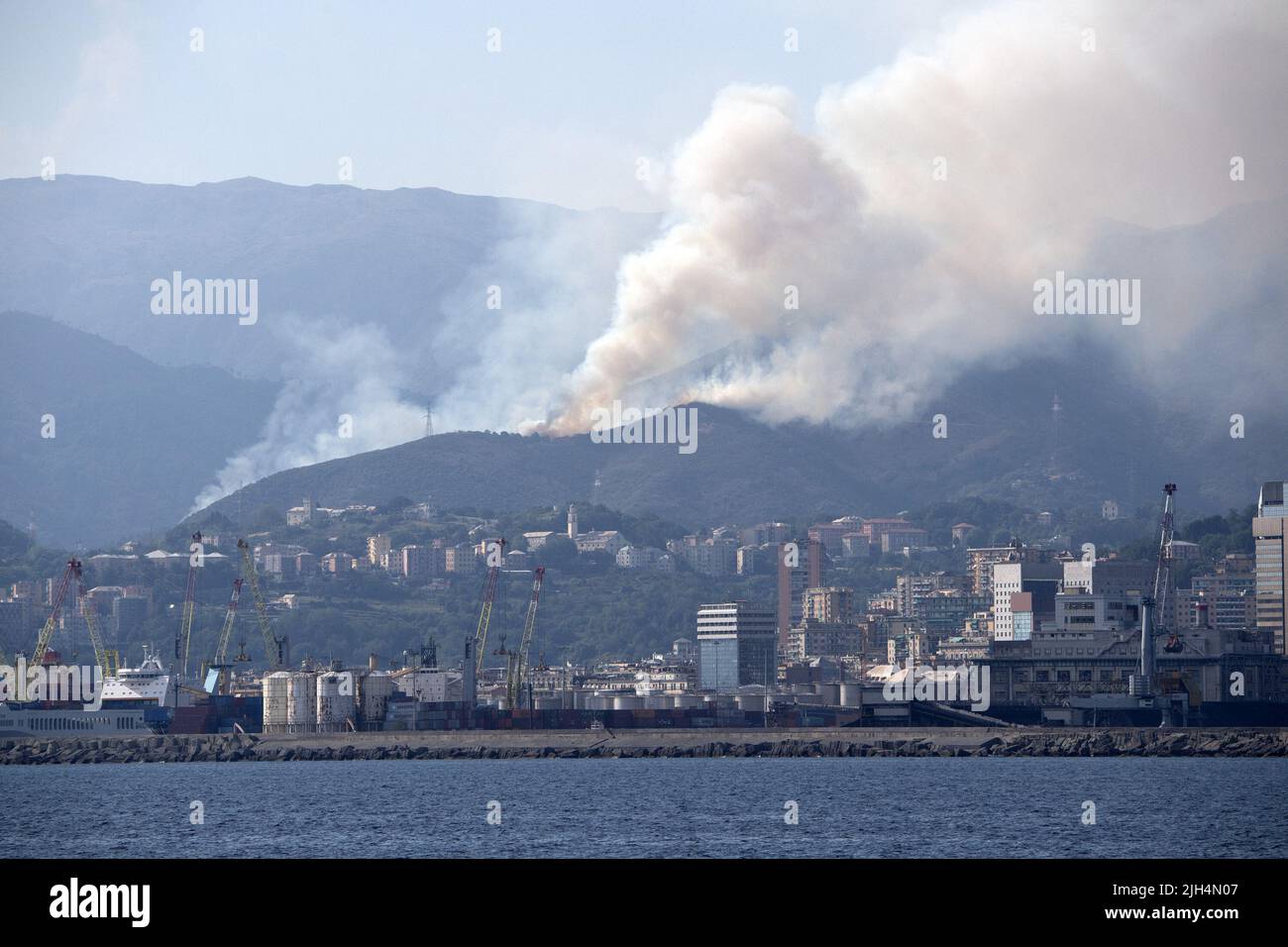 Aviation fire drill hi-res stock photography and images - Alamy