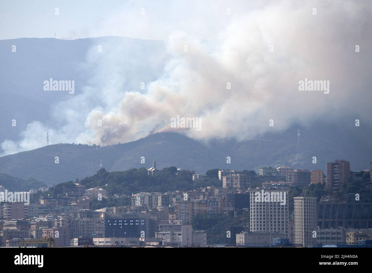 Aviation fire drill hi-res stock photography and images - Alamy