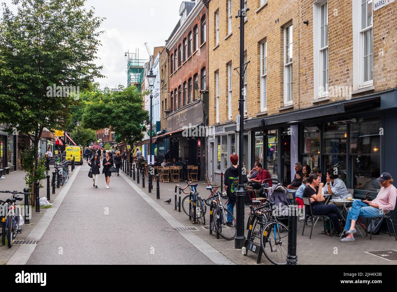 Street scene - Exmouth Market, Clerkenwell, London Stock Photo - Alamy