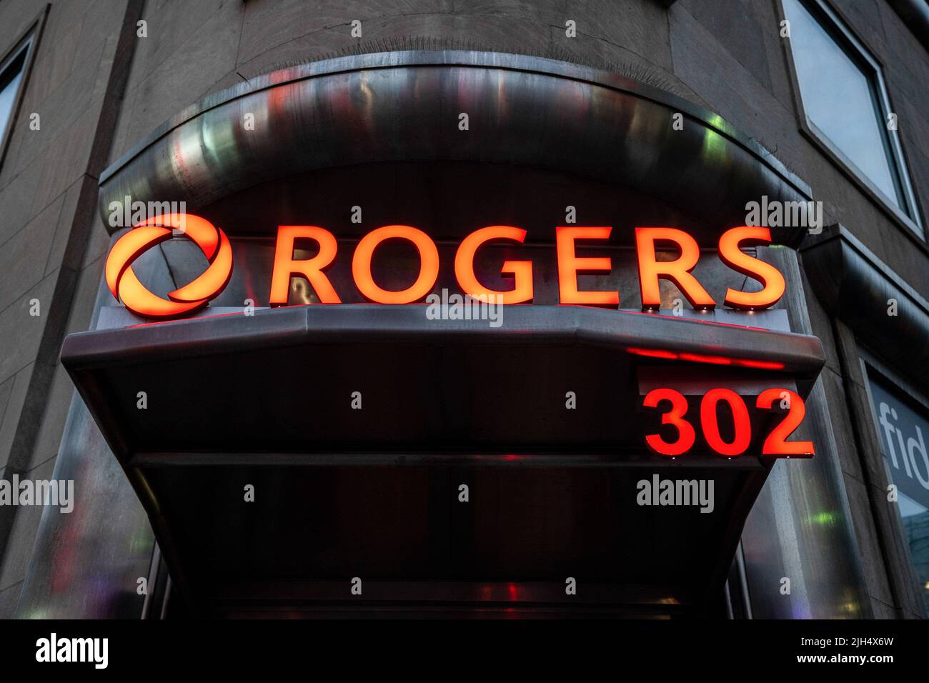Rogers communications logo hi-res stock photography and images - Alamy