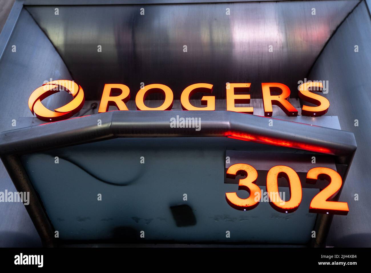 Rogers communications logo hi-res stock photography and images - Alamy