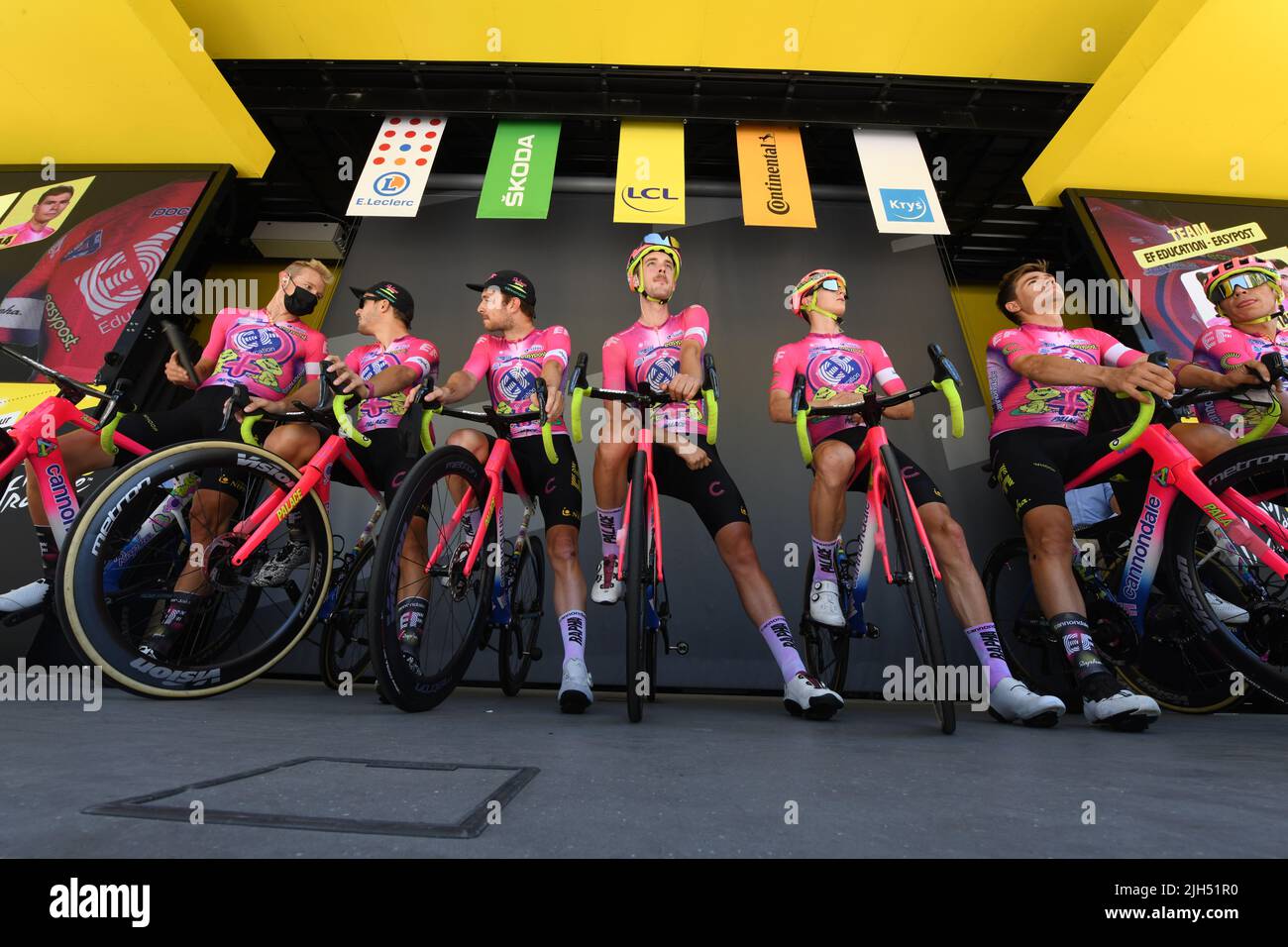 Team ef education easypost hi-res stock photography and images - Alamy