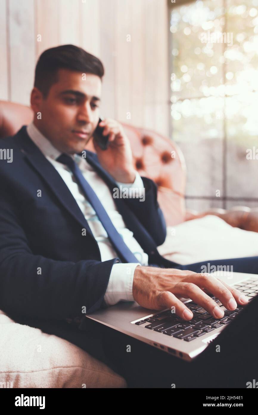 Laptop calls hi-res stock photography and images - Alamy