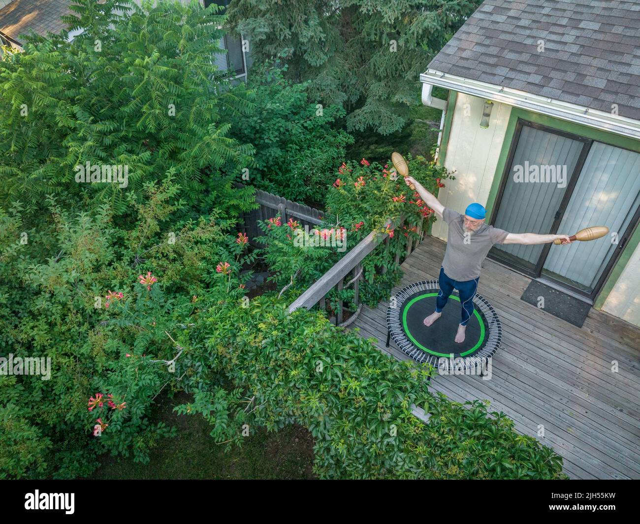 Man jumping aerial hi-res stock photography and images - Alamy