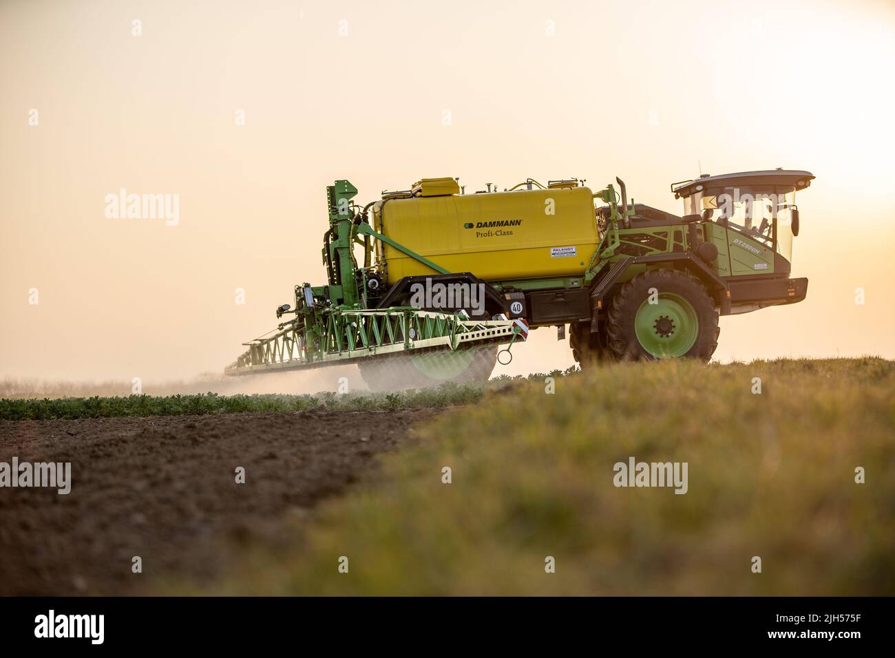 Self driving tractor hi-res stock photography and images - Alamy