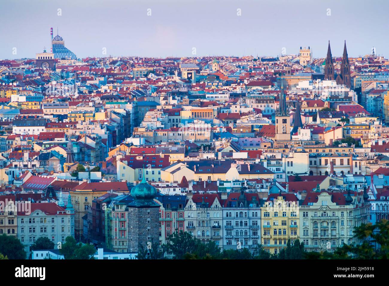 Overbuilt city hi-res stock photography and images - Alamy