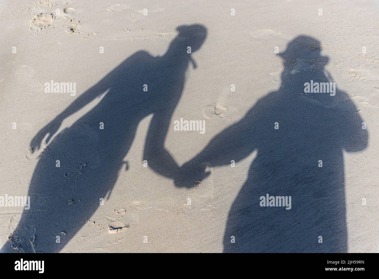 Shadow man in desert hi-res stock photography and images - Alamy