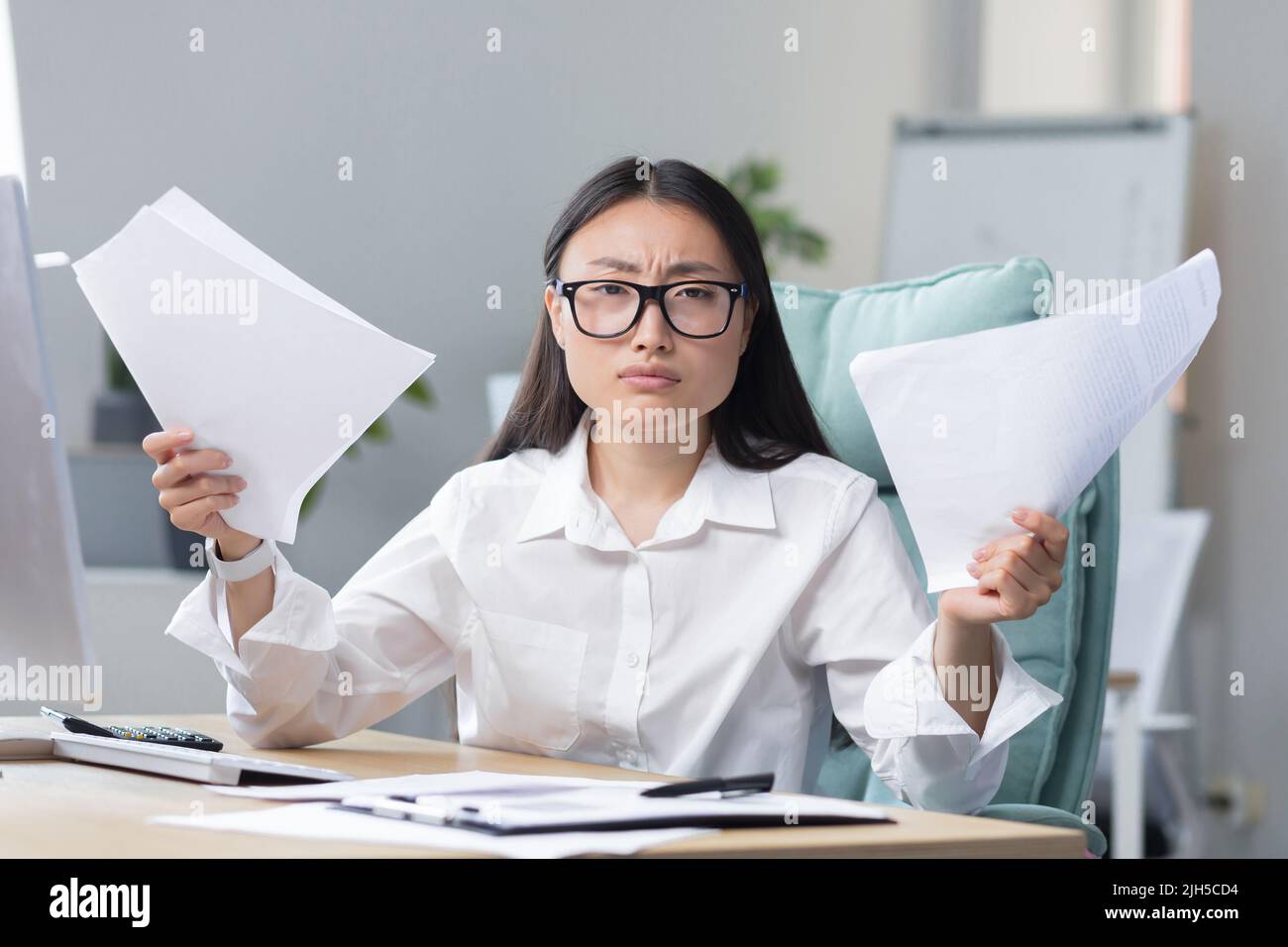 Deadlines document hi-res stock photography and images - Alamy