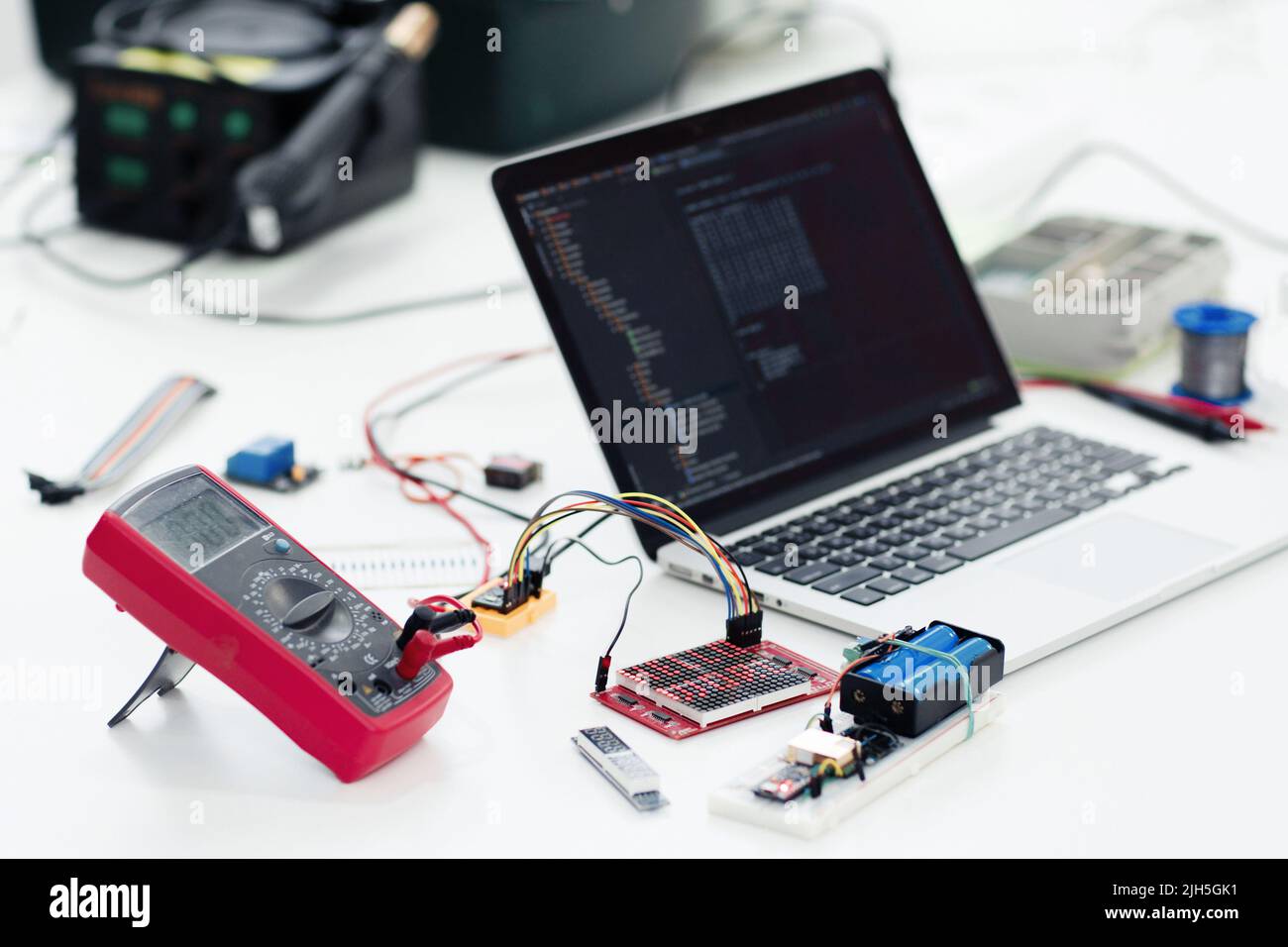 Engineer workplace in scientific laboratory Stock Photo - Alamy