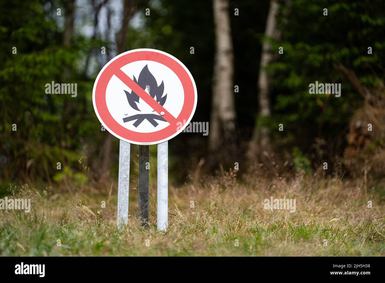 Campfire logo hi-res stock photography and images - Alamy