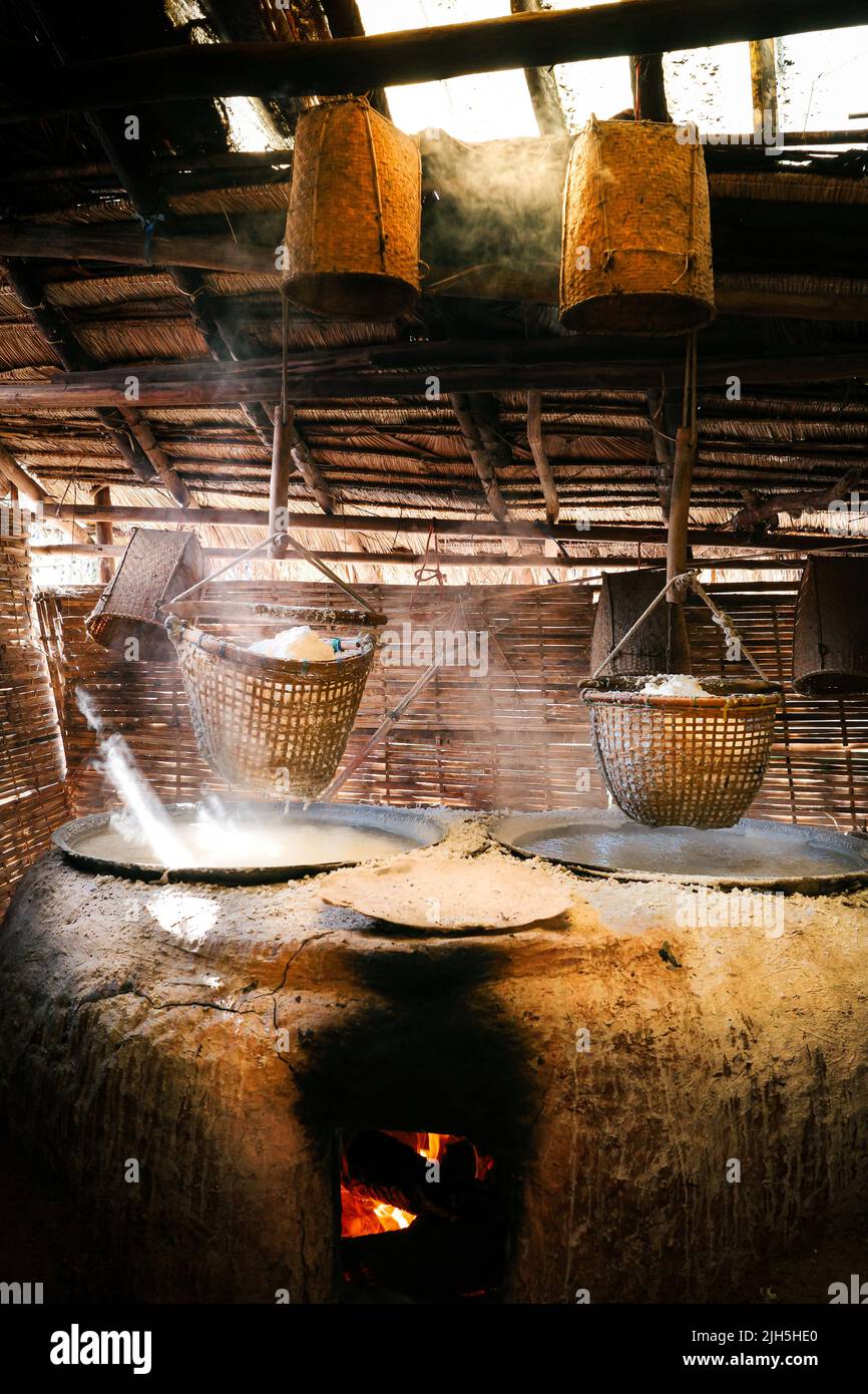 Sodium vapor process hi-res stock photography and images - Alamy