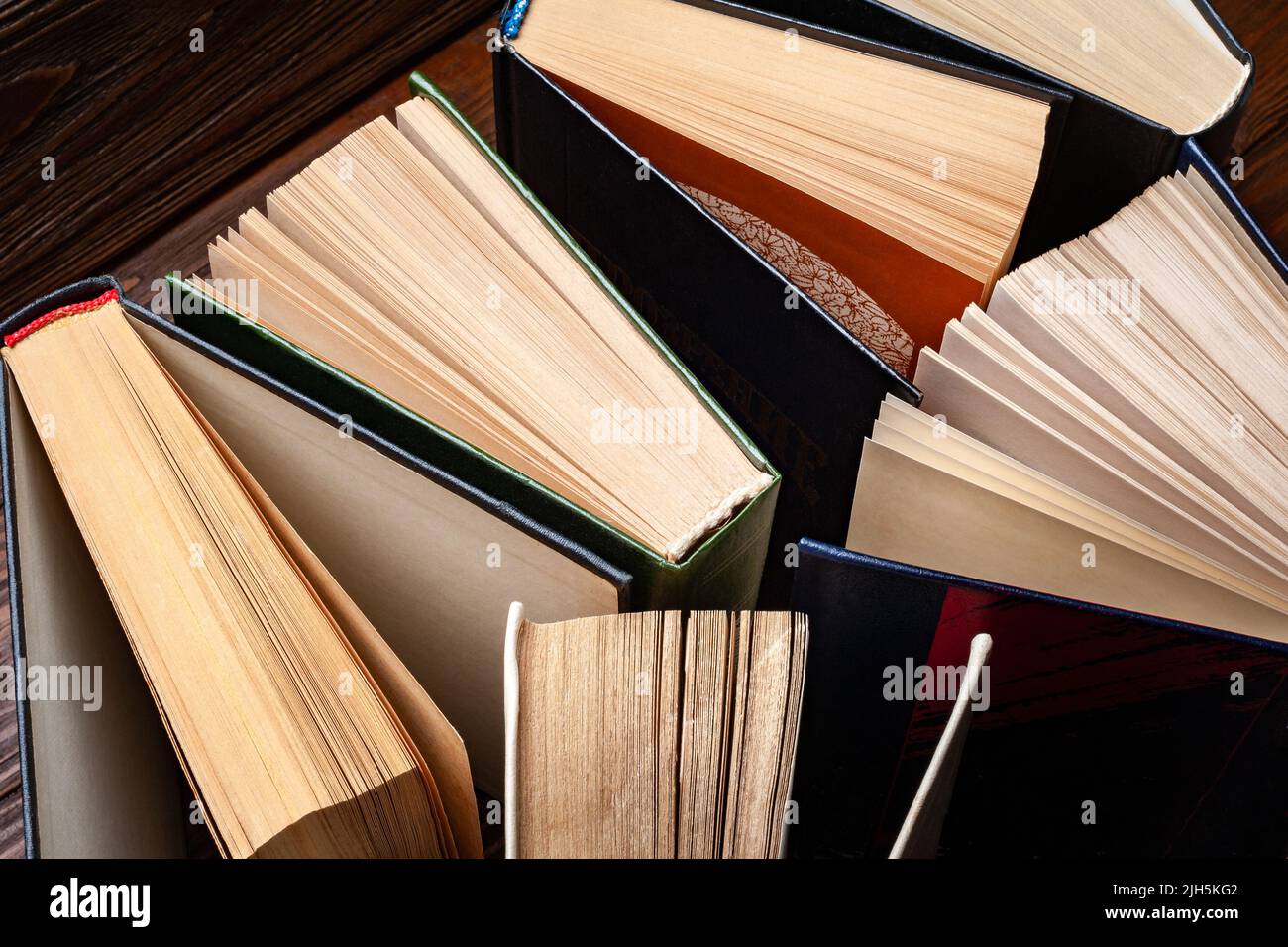 Old books spine table hi-res stock photography and images - Alamy