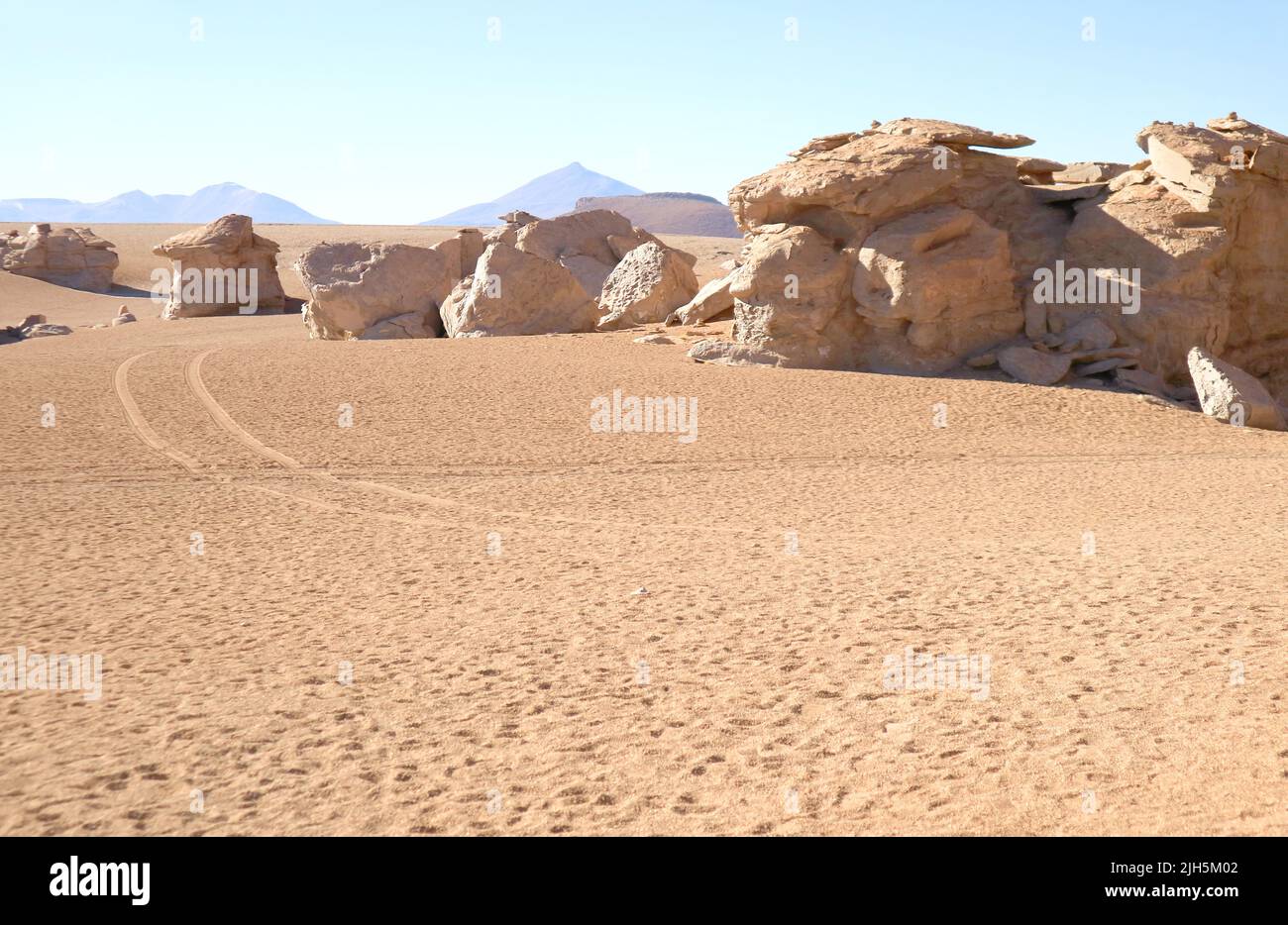 Amazing Rock Formations along the Road in Siloli Desert, Bolivian ...