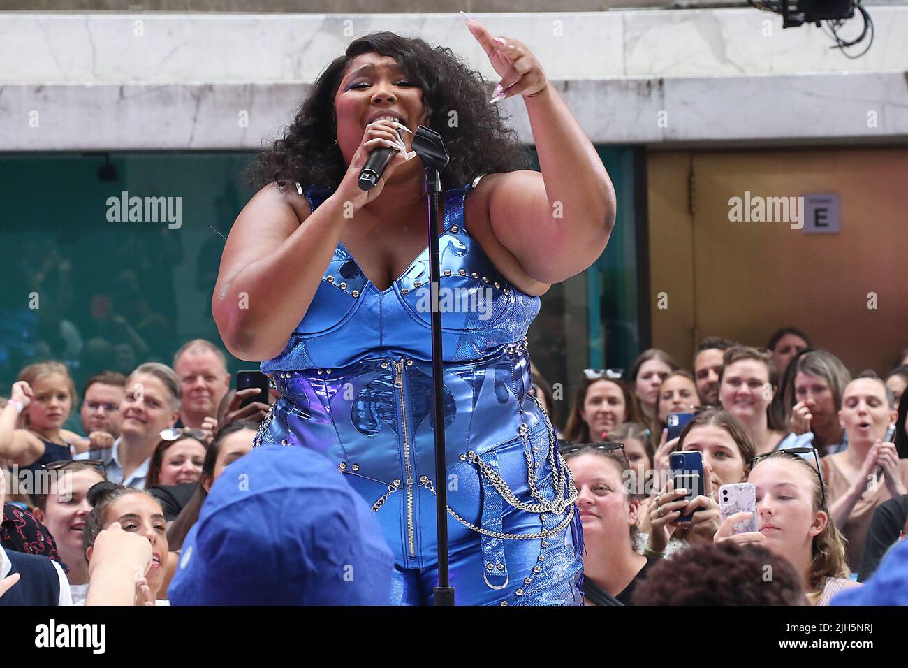 Lizzo Performing On The Today Show -PICTURED: Lizzo -LOCATION: New York ...