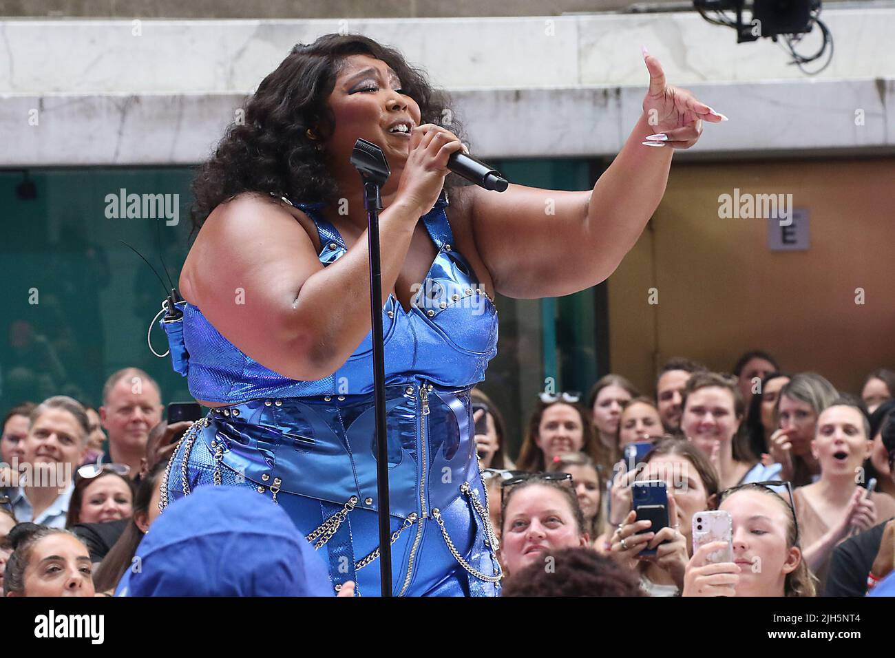 Lizzo Performing On The Today Show -PICTURED: Lizzo -LOCATION: New York ...
