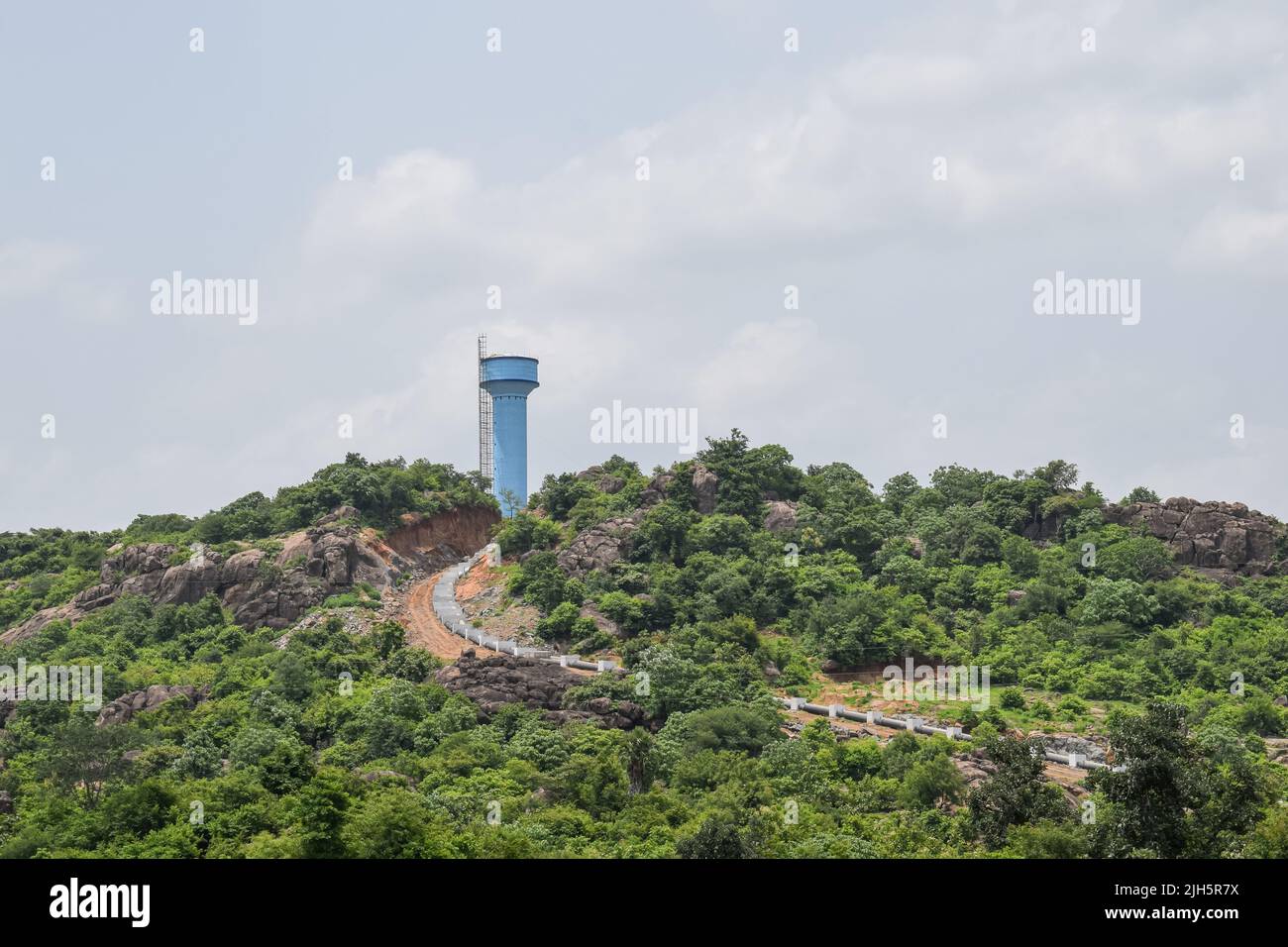 Cell phone tower india hi-res stock photography and images - Alamy