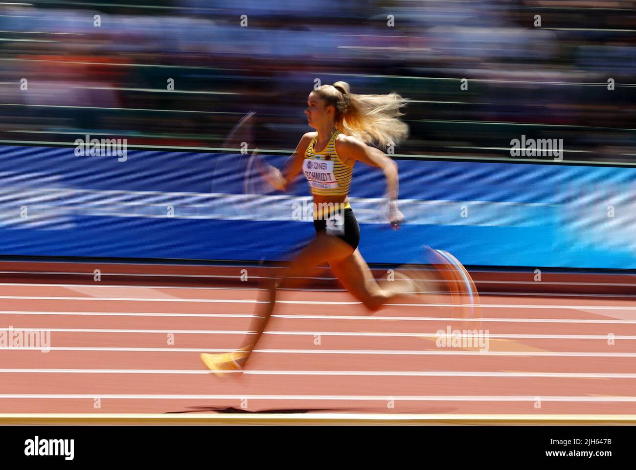 Alica schmidt relay hi-res stock photography and images - Alamy