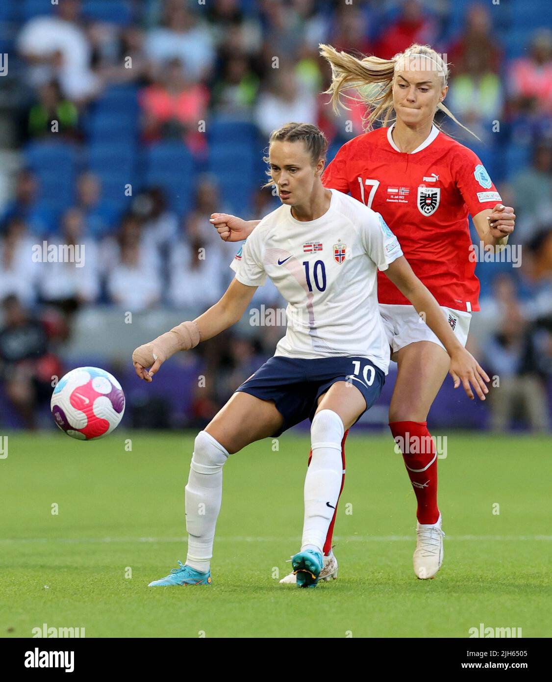 Sarah brighton hi-res stock photography and images - Alamy