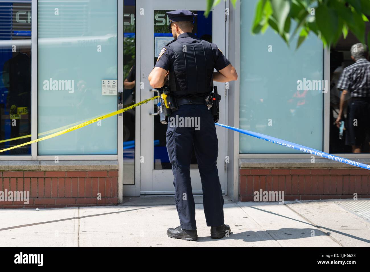 Customer dissatisfied at hospital hi-res stock photography and images ...