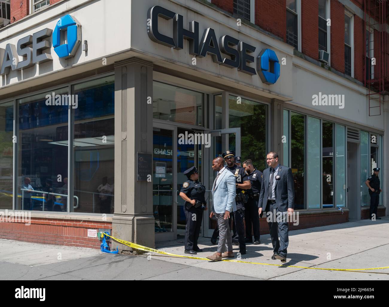 Customer dissatisfied at hospital hi-res stock photography and images ...