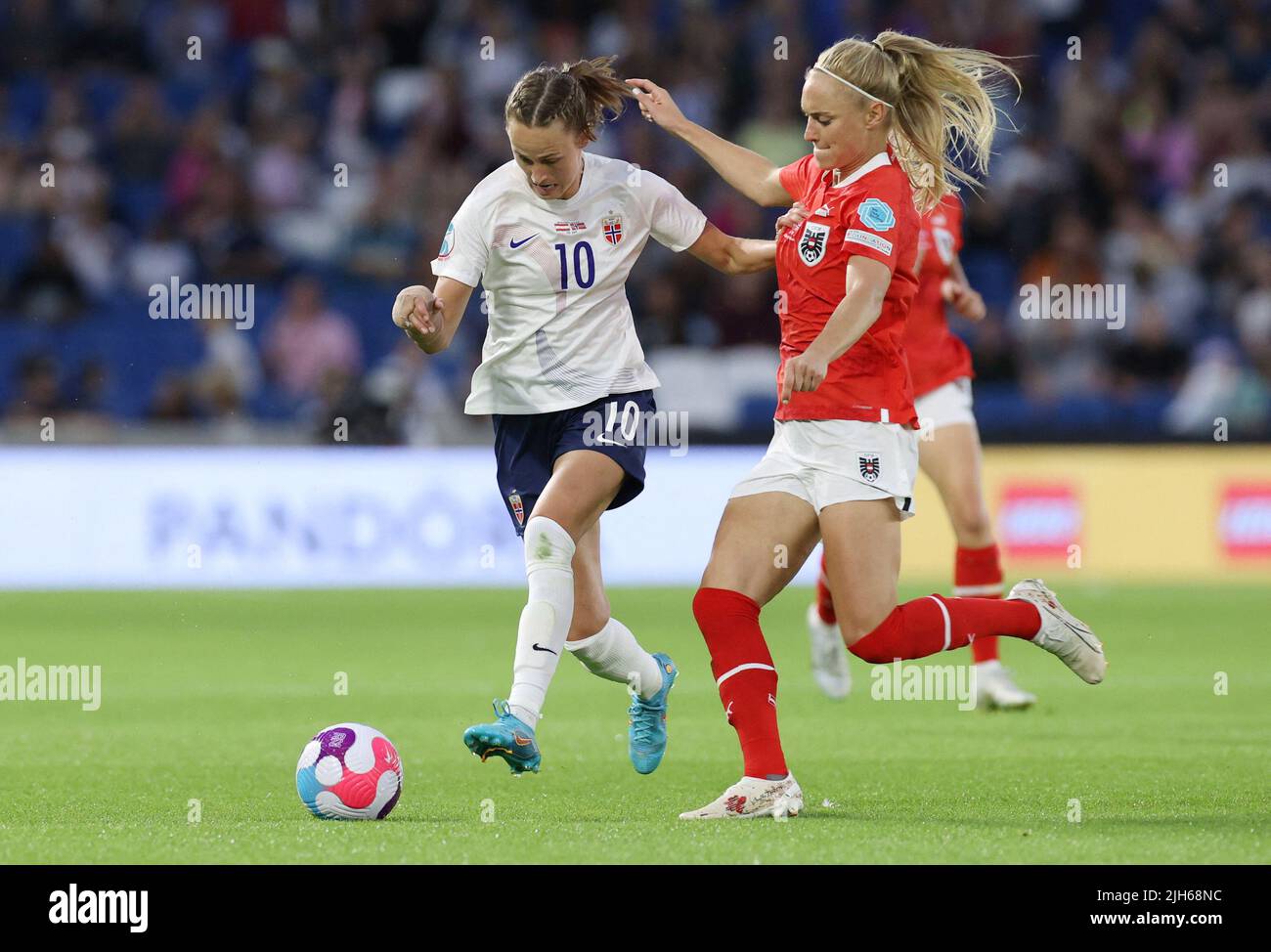 Sarah brighton hi-res stock photography and images - Alamy