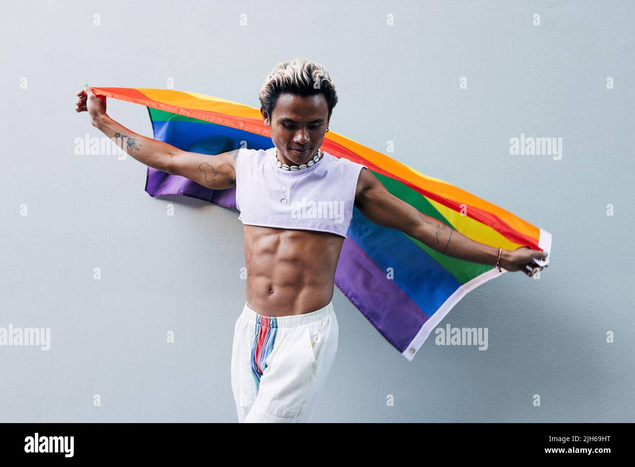 Guy dancing hi-res stock photography and images - Alamy