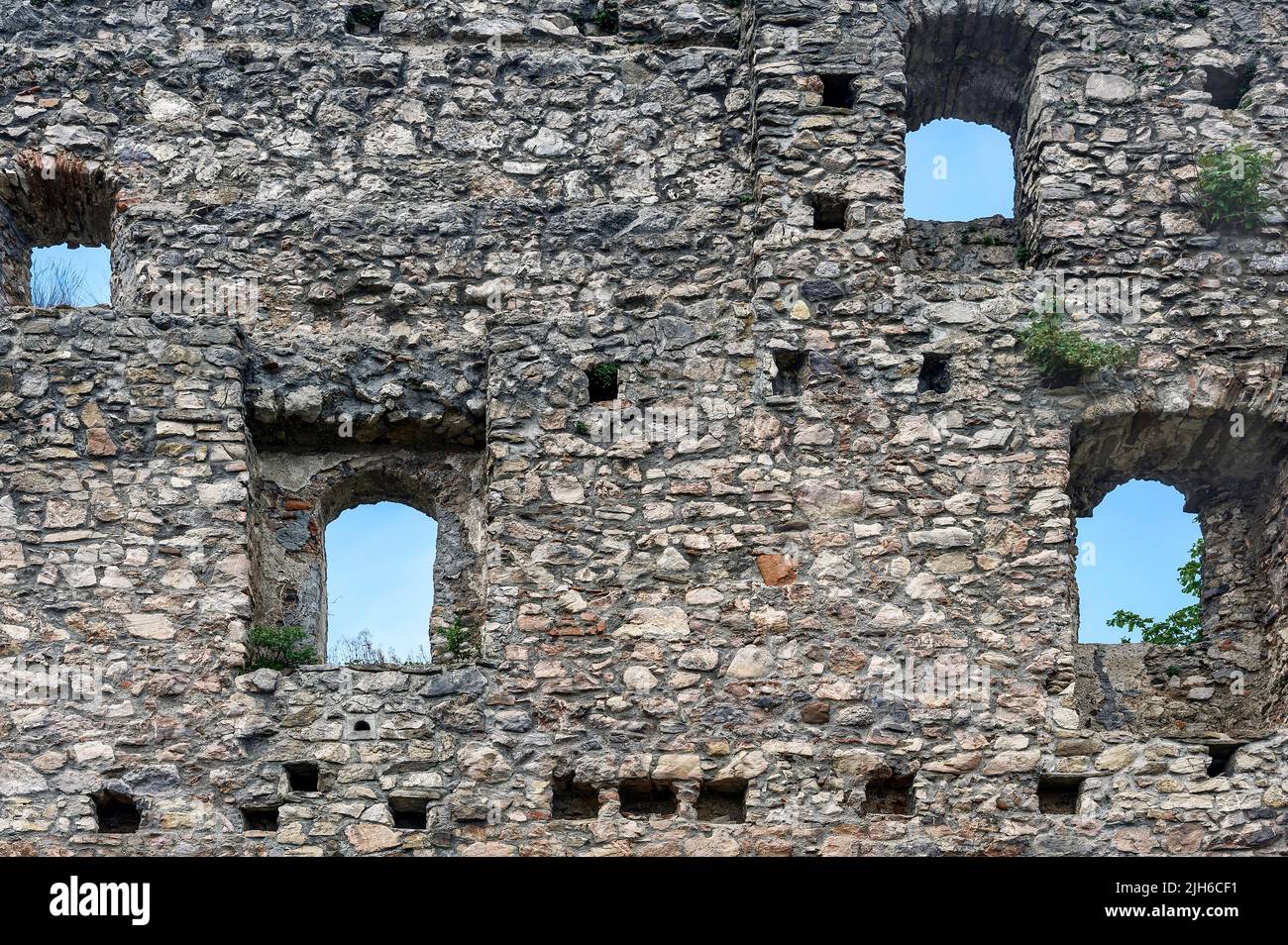 Castle wall window hi-res stock photography and images - Alamy