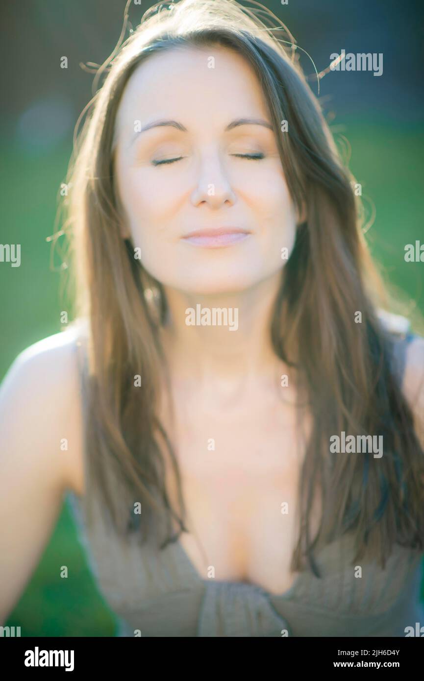Woman in portrait, 30+ Stock Photo - Alamy