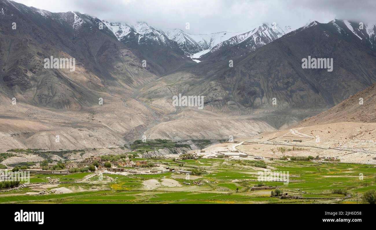 Khardung Valley, Leh District, Nubra Tehsil, Ladakh, India Stock Photo ...