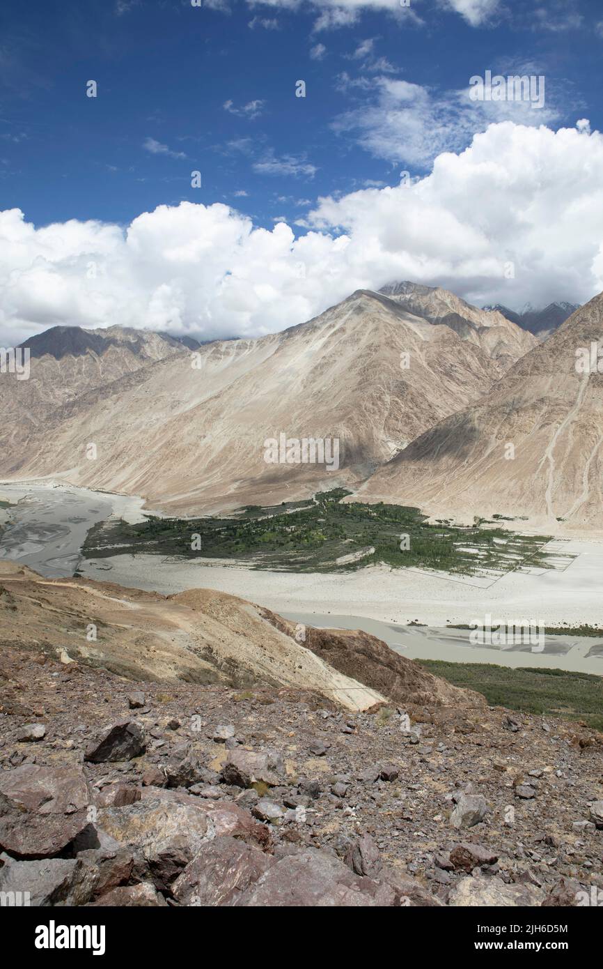 Shyok river leh district hi-res stock photography and images - Alamy