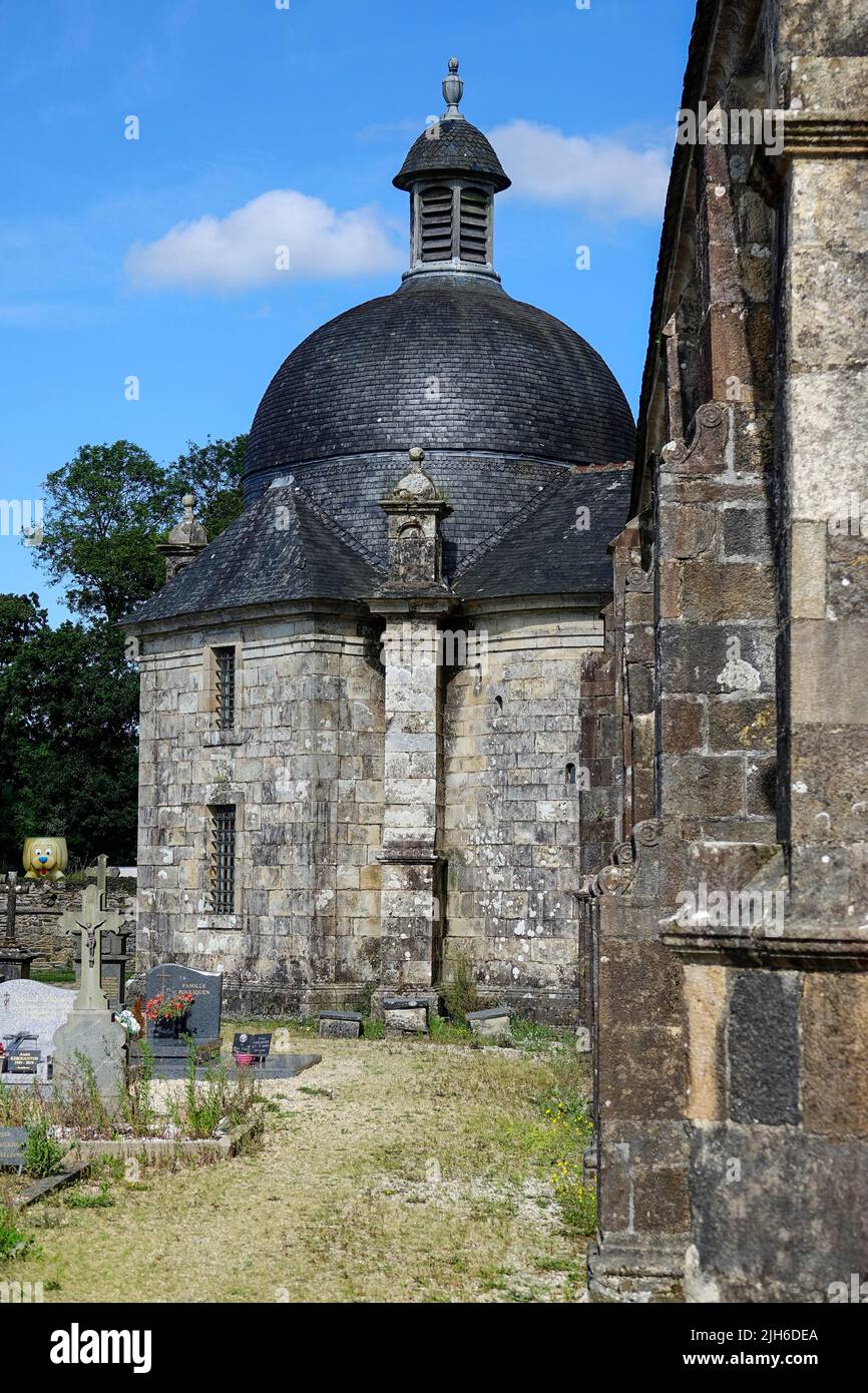 Vestry, enclosed parish Enclos paroissial Eglise Saint-Salomon de La ...