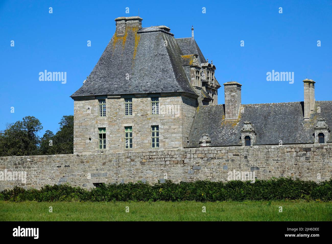 Chateau de Kerjean, 1545, Renaissance-style castle built in 1596, now a ...