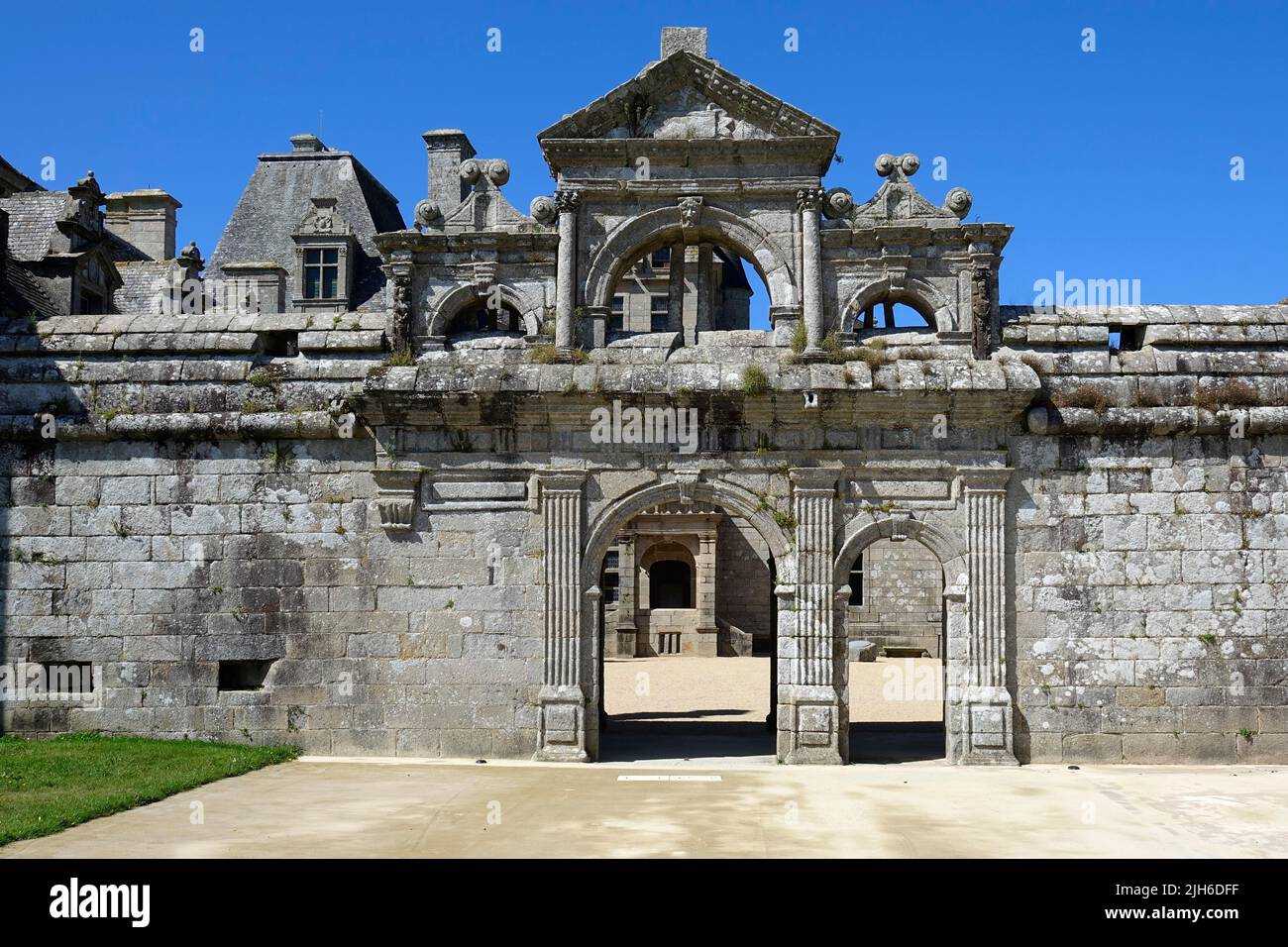 Chateau de Kerjean, 1545, Renaissance-style castle built in 1596, now a ...