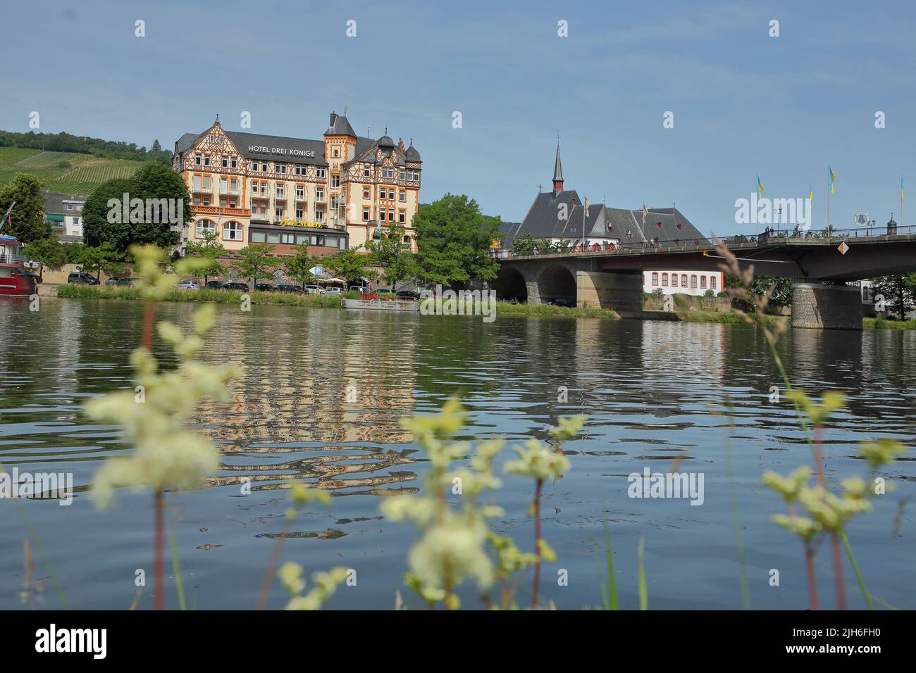 Hotel Drei Koenige at the Moselle Bridge in Bernkastel-Kues, Kues ...