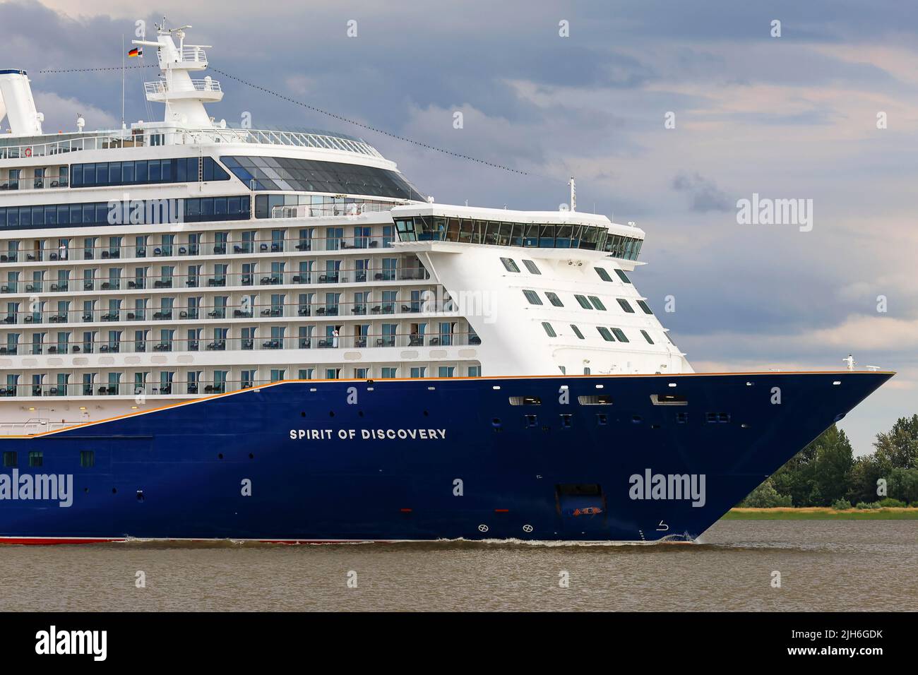 Spirit of discovery cruise ship hi-res stock photography and images - Alamy
