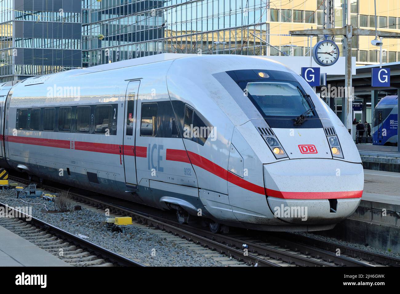 High speed railcar hi-res stock photography and images - Alamy