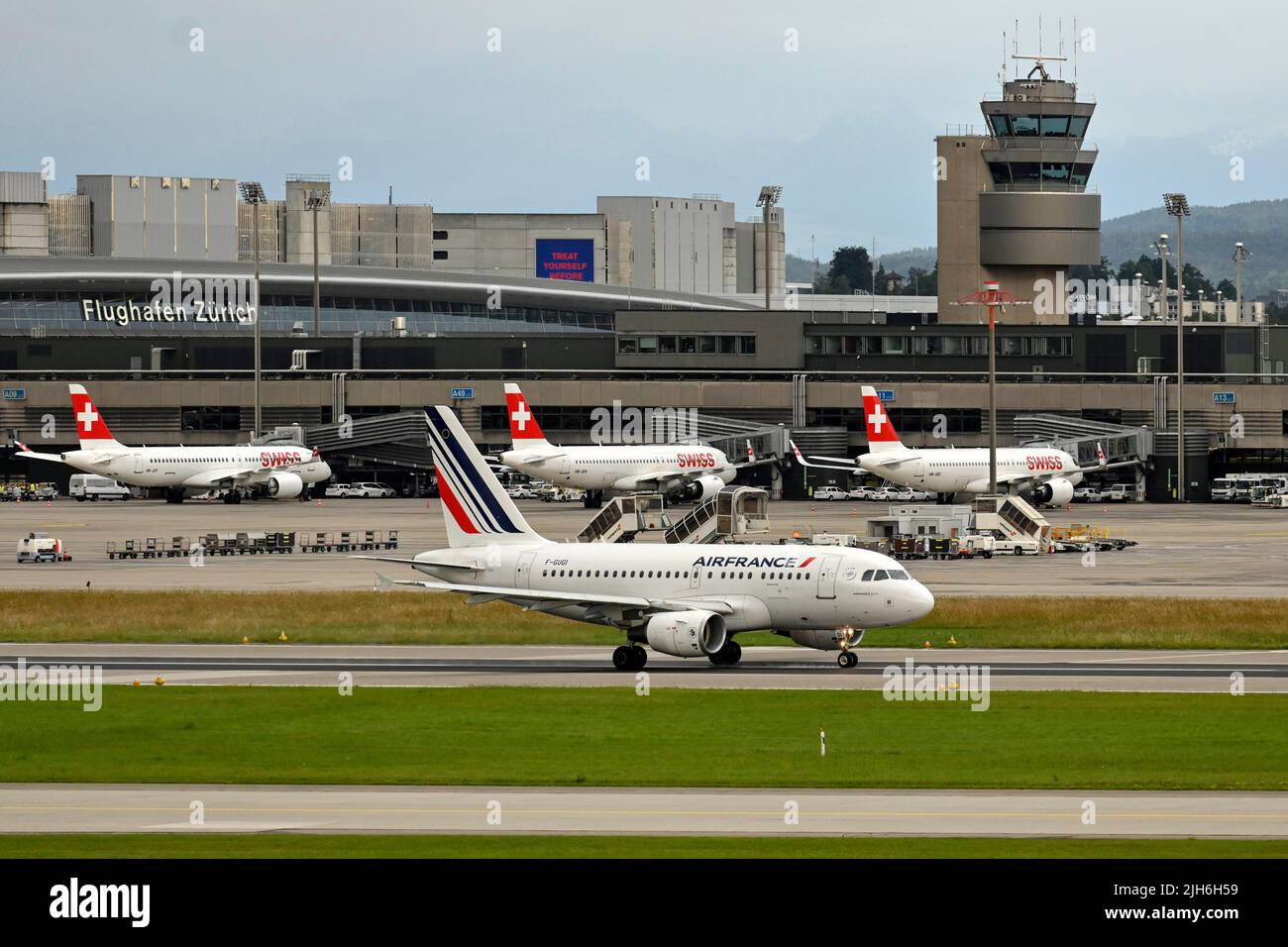 Aircraft Air France, Airbus A318-111, F-GUGI, Zurich Kloten ...