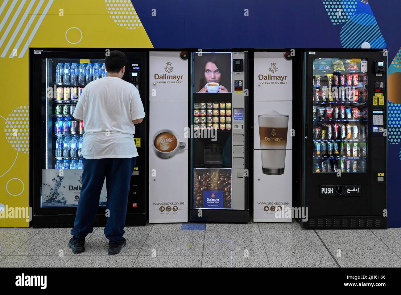 Drinks machines hi-res stock photography and images - Alamy