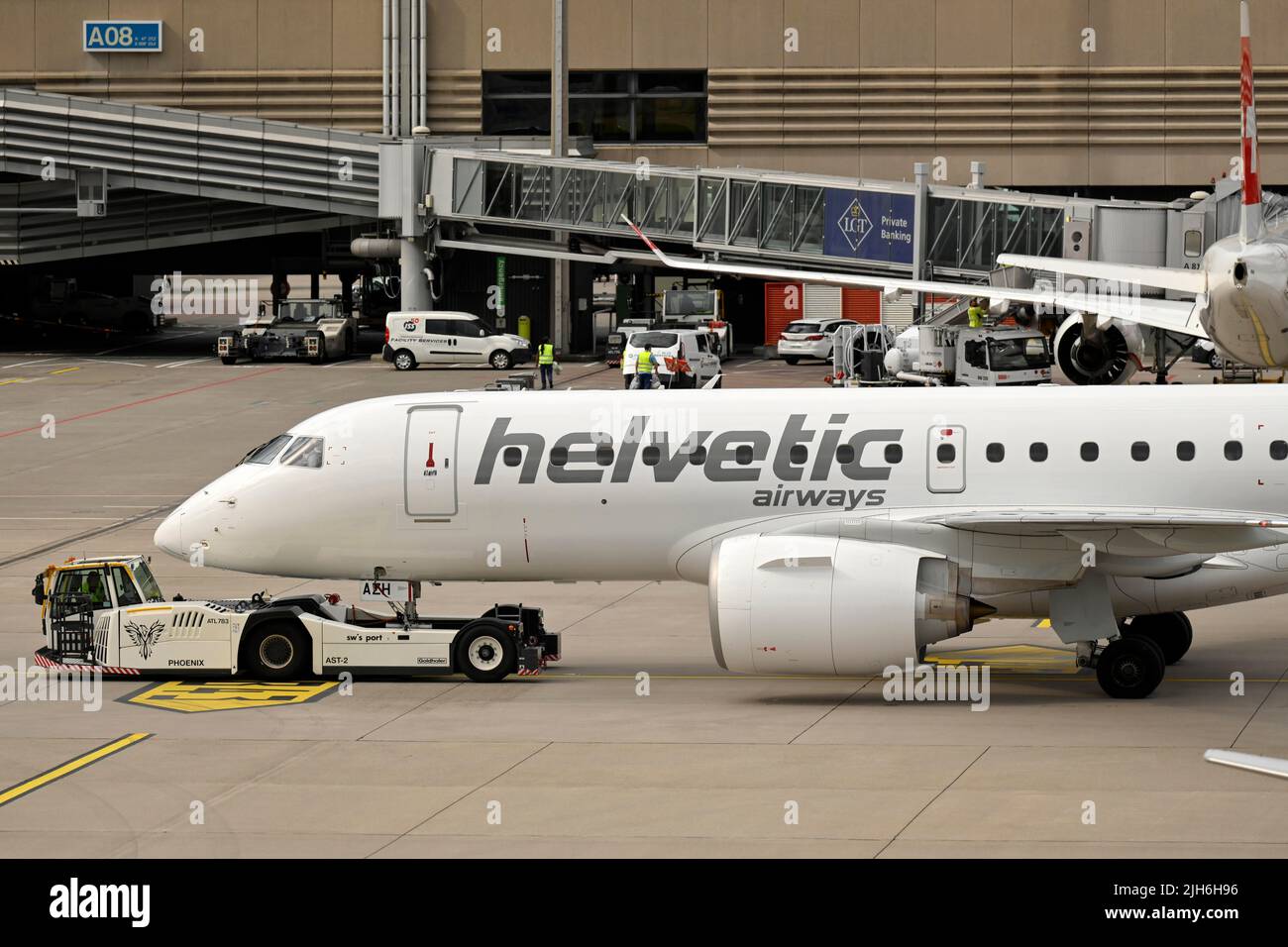 Aircraft helvetic Airways, Embraer E190-E2, HB-AZH, Zurich Kloten ...