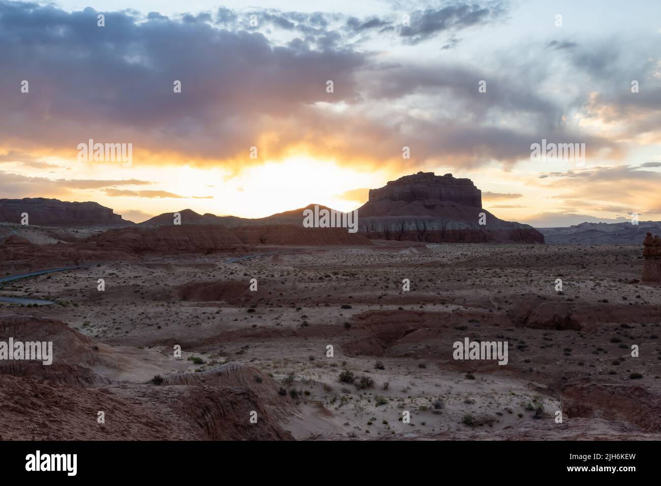 Red Rock Mountains in the Desert at Sunrise Stock Photo - Alamy
