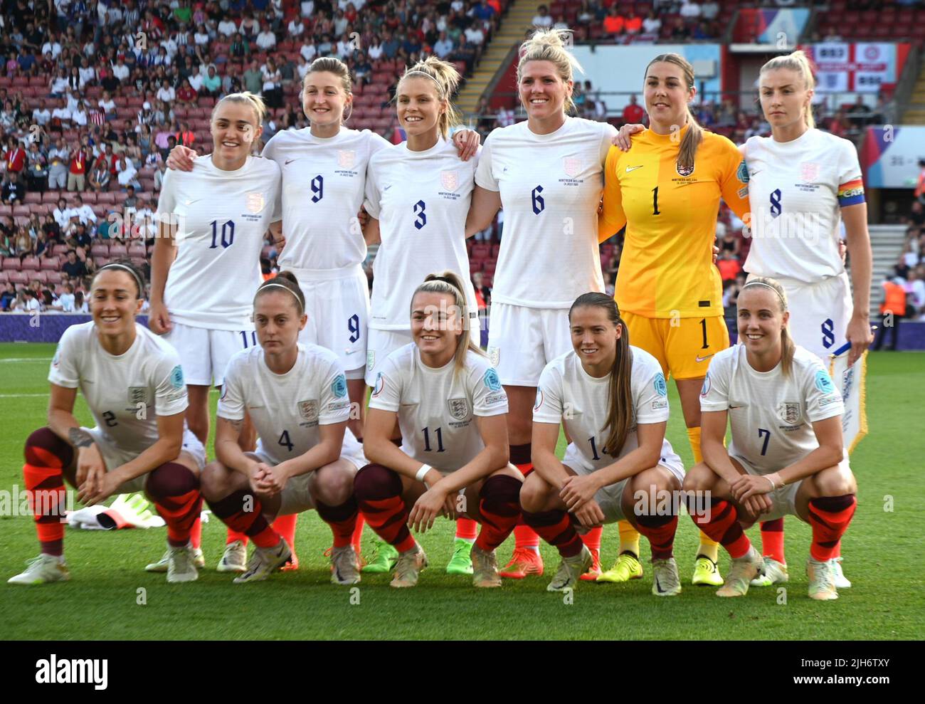 Southampton team group hi-res stock photography and images - Alamy